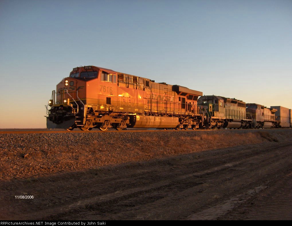 BNSF 7616